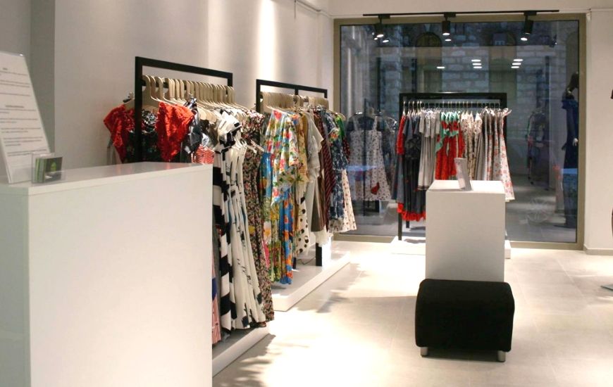 Κατασκευή Stands Ρούχων για το Showroom της Fabric Art - Blog